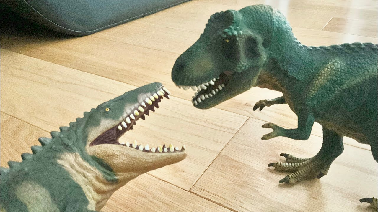 Mosasaurus attacks a T. rex - YouTube