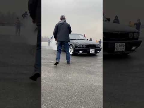 تفحيط بي ام ٥٢٥😉تفحيط bmw 525 👌احلى درايفت 😉bmw e36❤ستبقـــىٰ كالرياضيات لا يعشقها سوى من يفهمها bmw