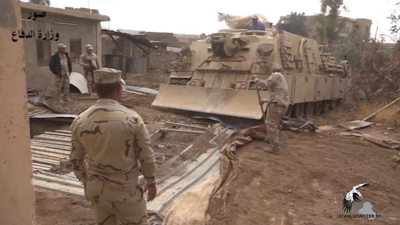 Mosul: A large tunnel drilling machine used by ISIS is removed by Iraqi ...