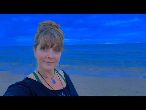 What is navel oiling and the 5 key benefits. It’s CRAZY!! - YouTube