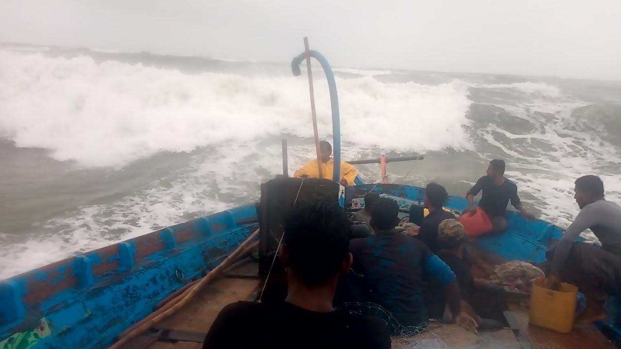 Rough Weather | Fishermen In Waves | Fishing Vessel Surfing | Ibrahim ...