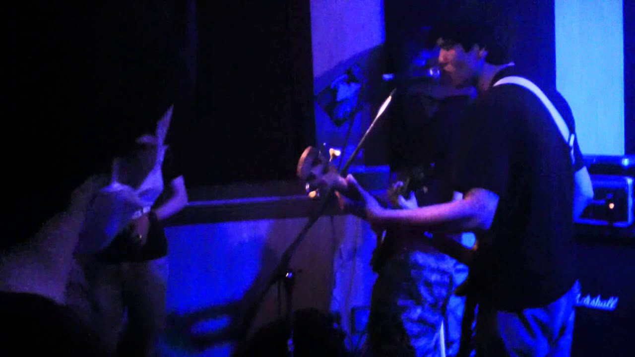 Crepuscular Rays Wavering Light at NISHIOGIKUBO FLAT 2013.04.13 - YouTube