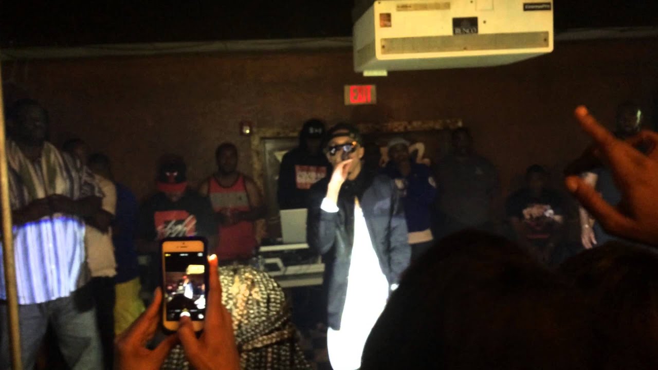 August Alsina Live @ Club Bomaz | May 31, 2014 - YouTube