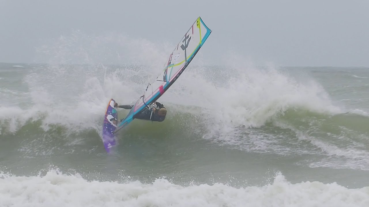 North Easterly winds a Wave Video from Cold Hawaii Denmark Klitmøller ...