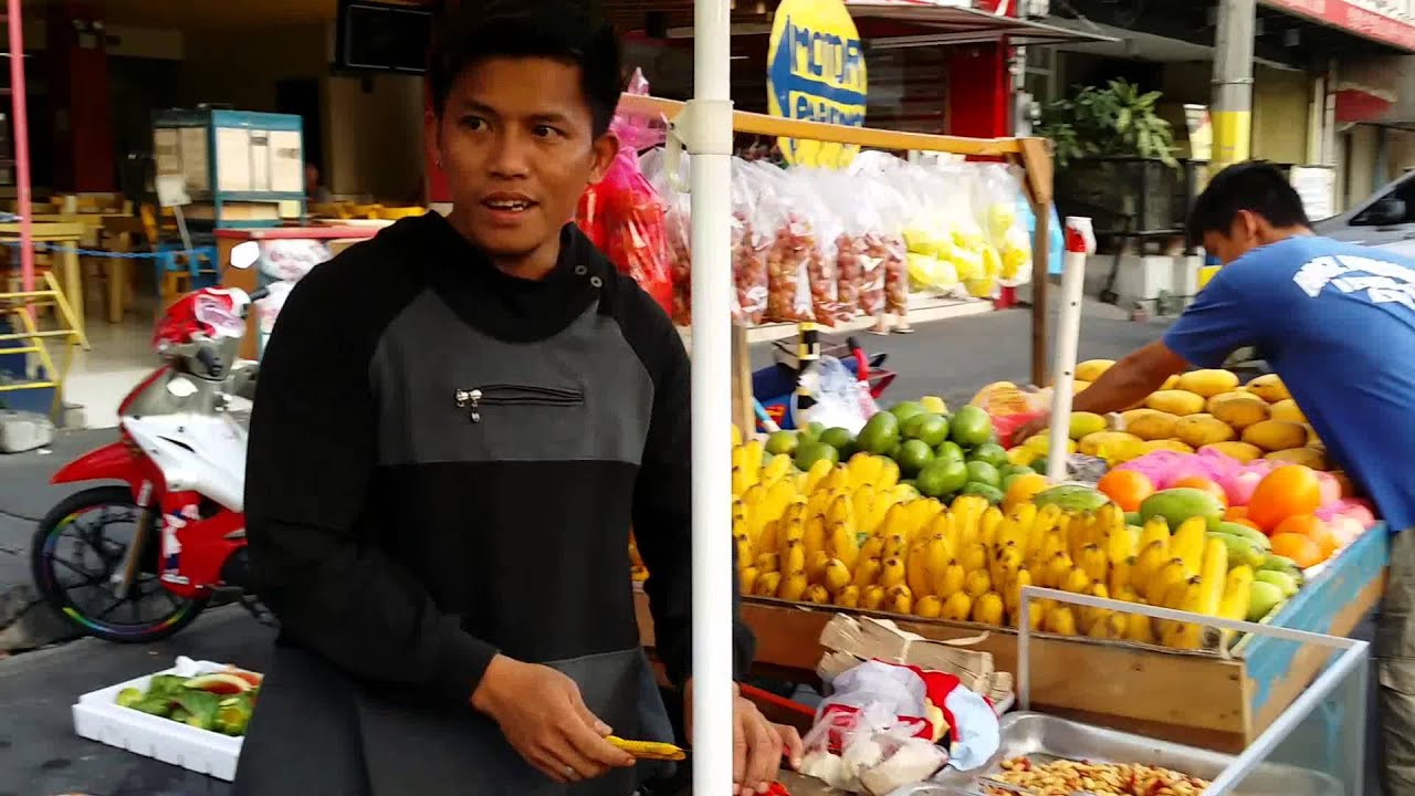 Street Vendor Food In Makati Manila - YouTube