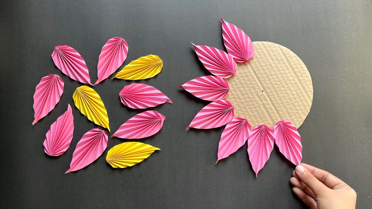 Beautiful paper flower wall hanging craft | Easy and simple wall ...