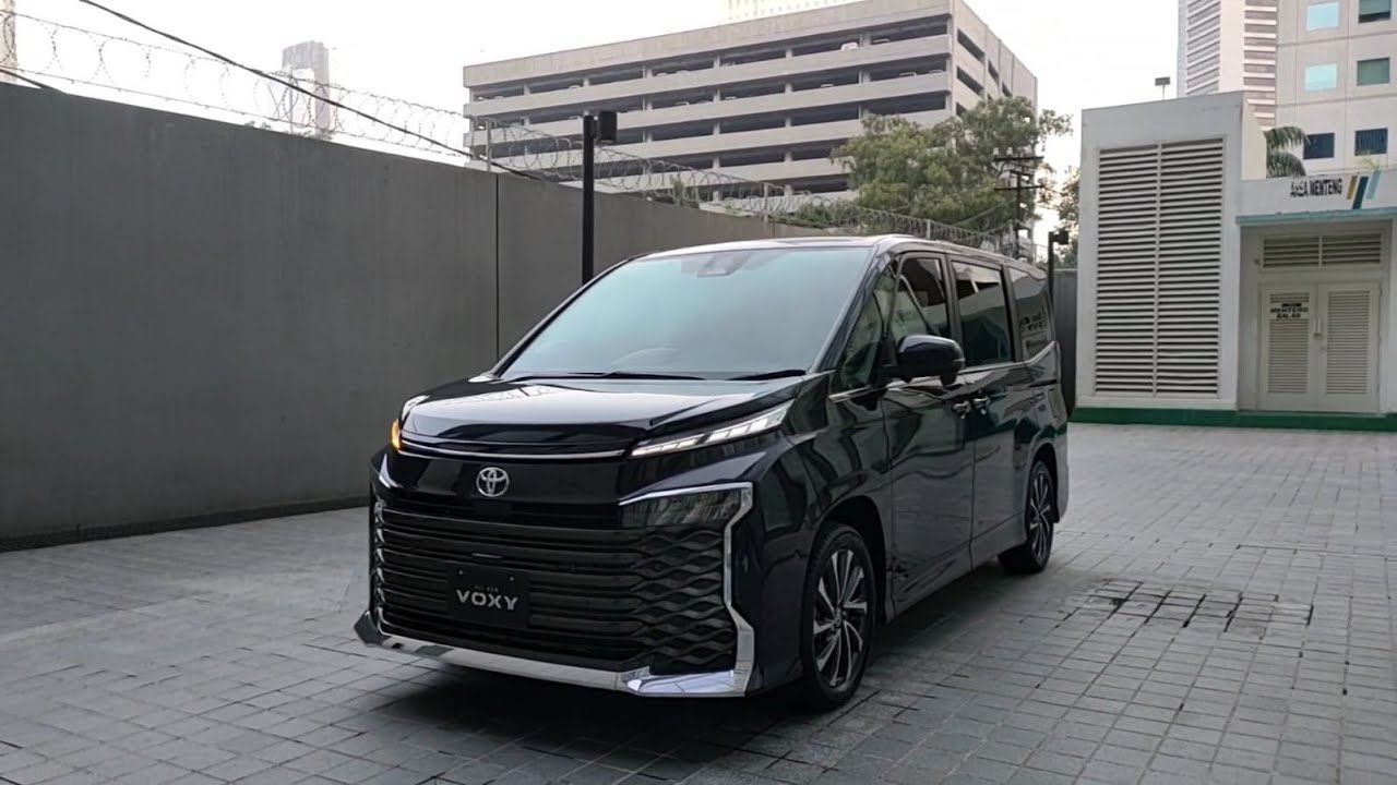 First Look All New Voxy - Indonesia - YouTube