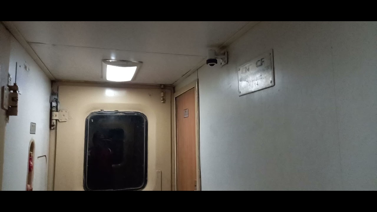 Inside view of train in #Pakistan during journey - YouTube