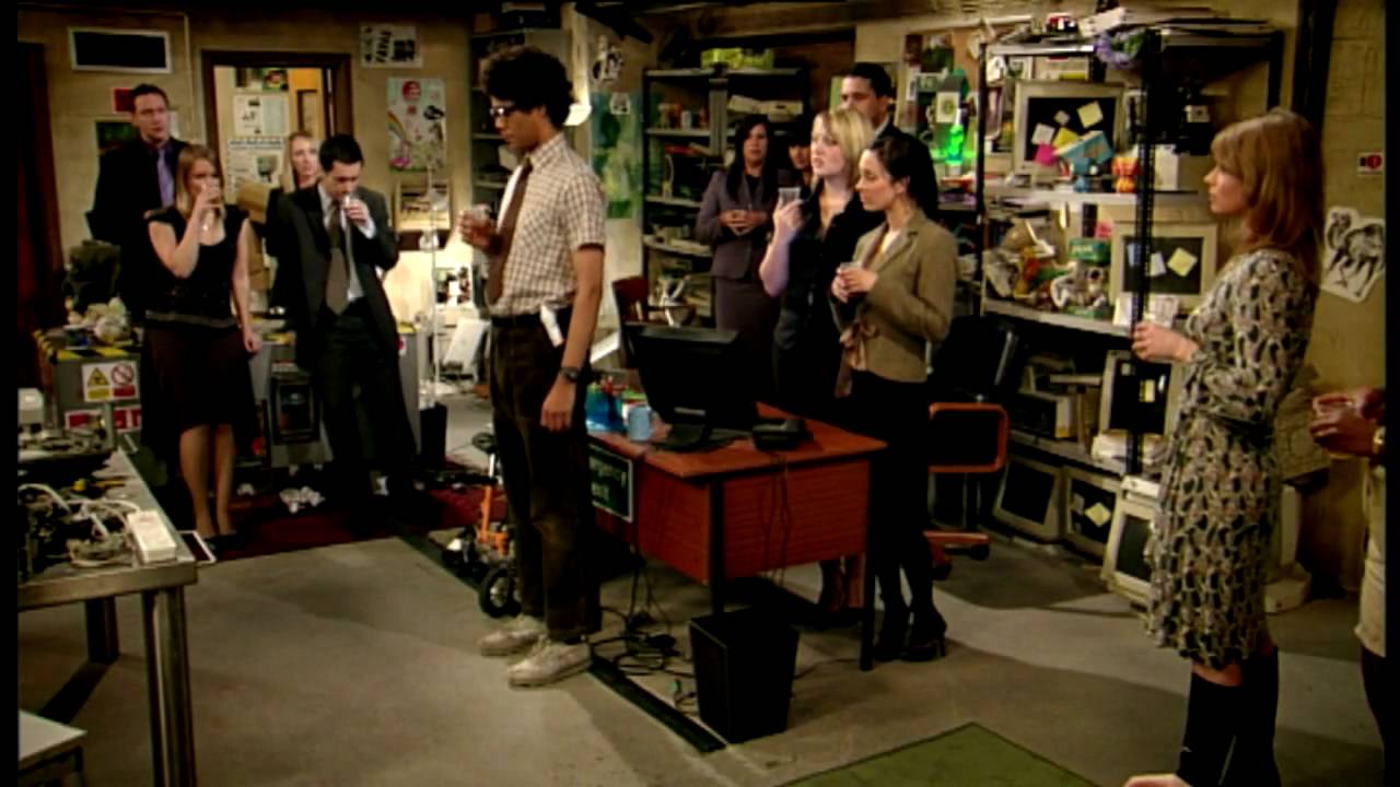 YouTube- The IT Crowd - Series 1 - Episode 1 Amsterdam story.mp4 - YouTube