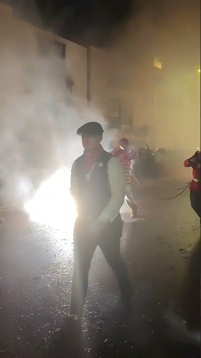 World's Largest Fireworks Firecrackers Roll show shorts - YouTube