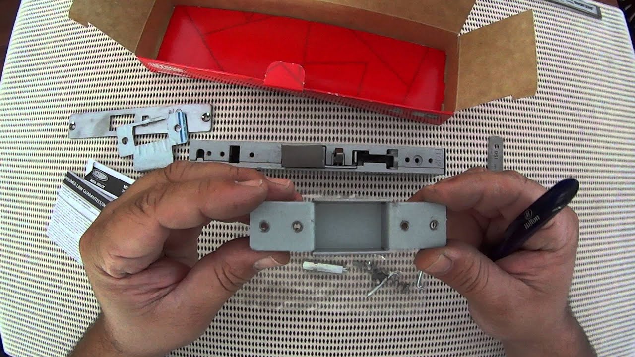 Lockwood 3582 Short Backset Mortice Lock - YouTube