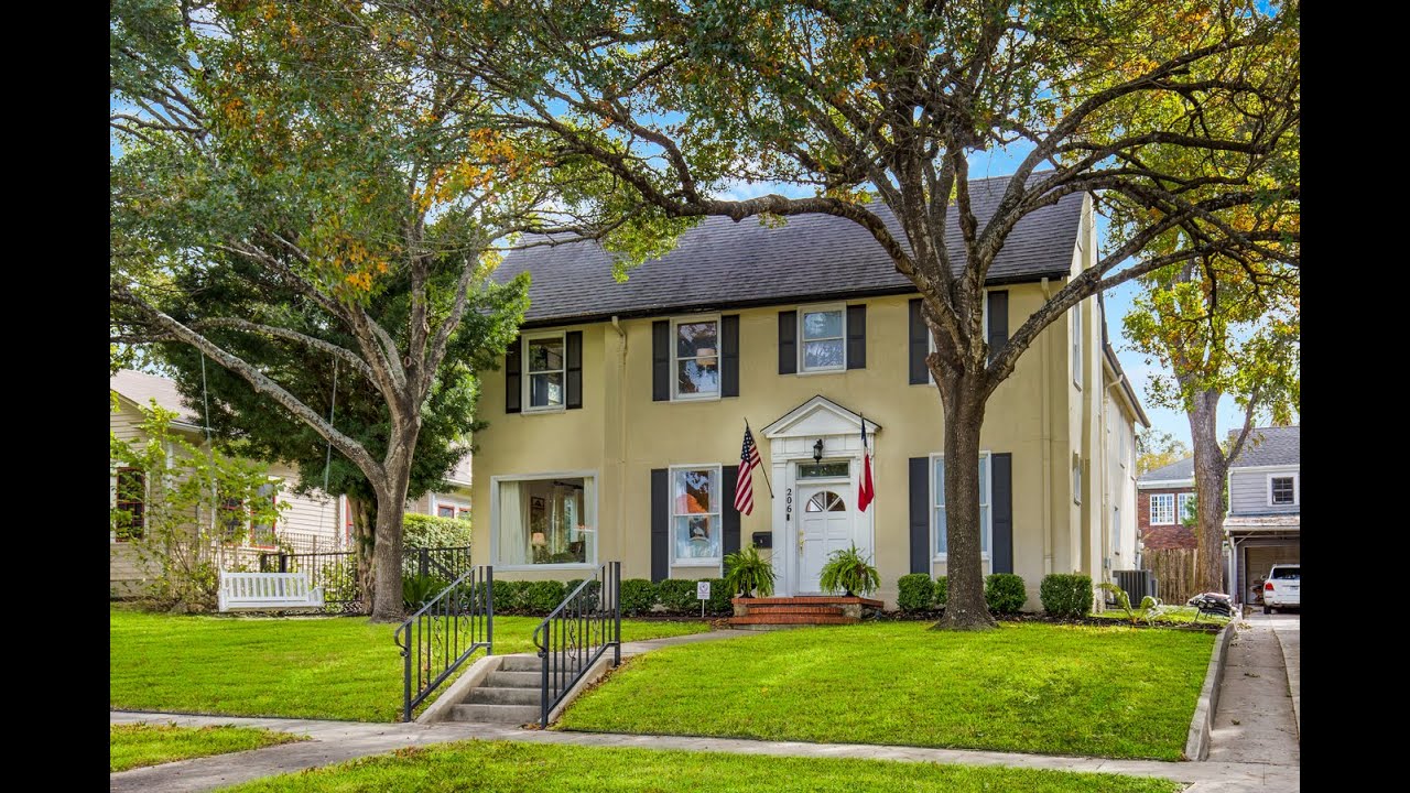 Stunning "Modernized Colonial Stucco" - YouTube