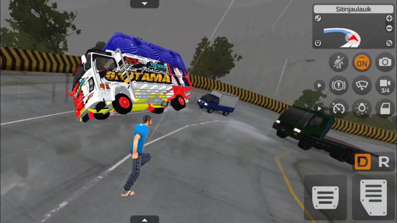 Maksa naik saat cuaca extreme Truk oleng pak Joko terbalik di sitinjau ...