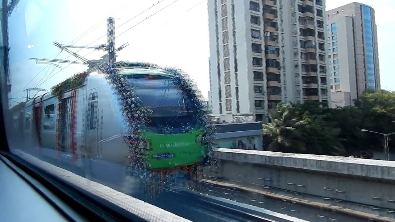 Metro Crossing Inauguration Special Decorated Metro @ Versova!! - YouTube