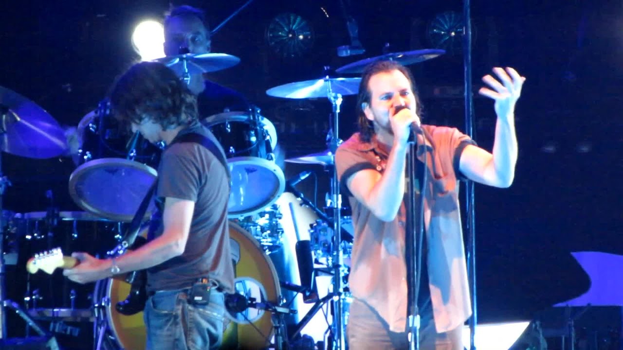 Pearl Jam: Push Me, Pull Me [HD] 2009-10-28 - Philadelphia, PA - YouTube