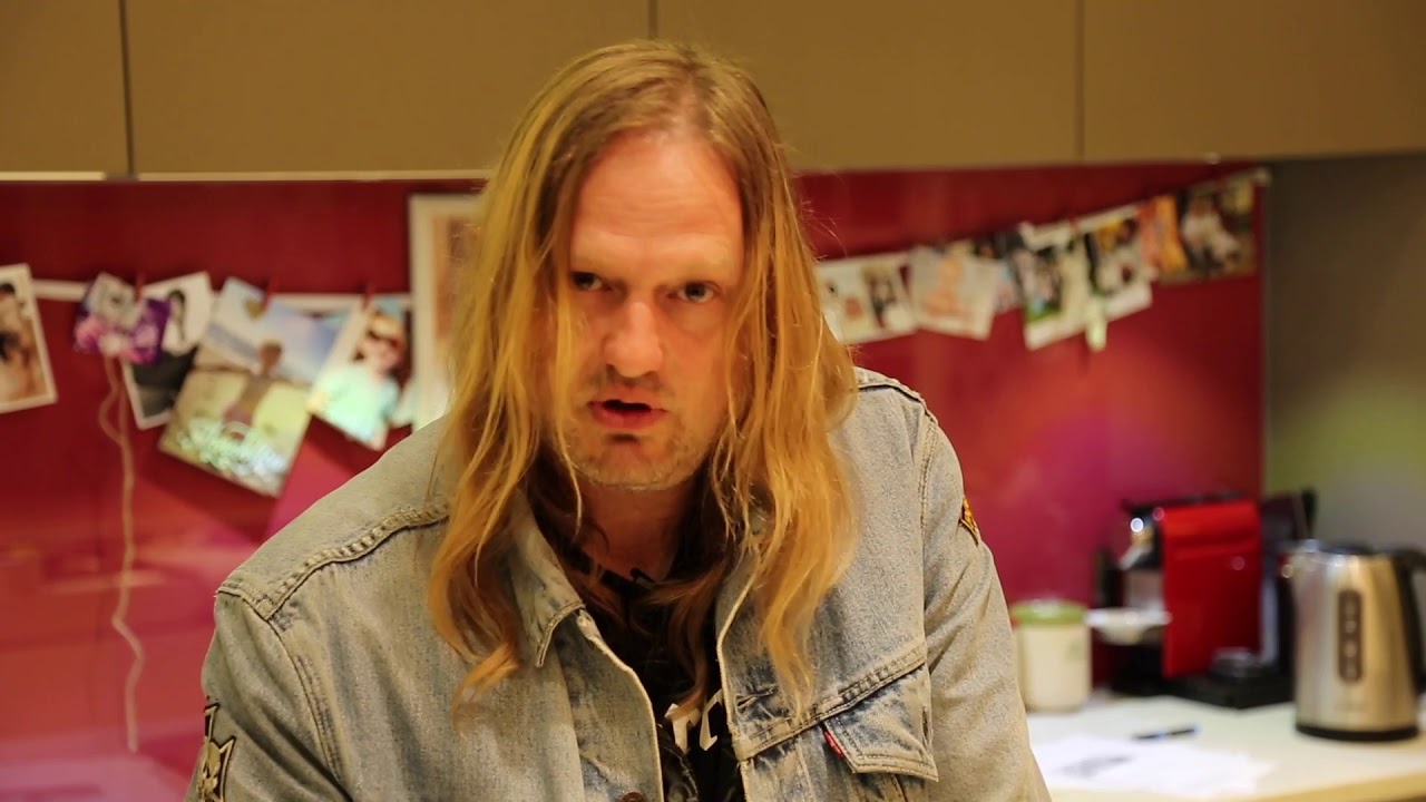 Leader of Down Make Bread & Butter Pudding - YouTube