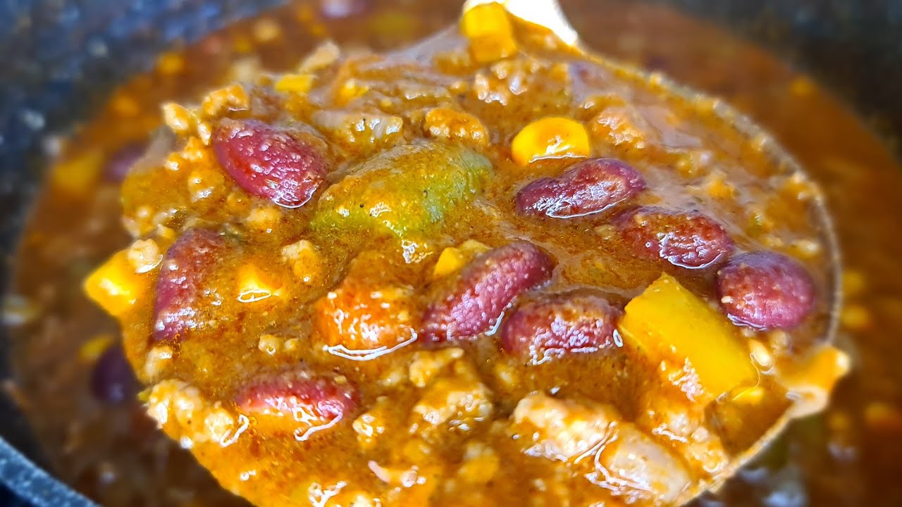 How to make incredibly delicious chilli mince at home //nura's cooking ...