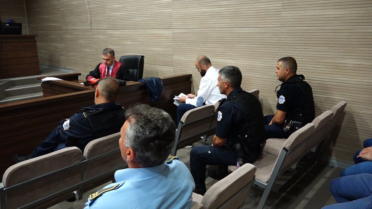 Berisha; Fatos Rizvanolli nuk Ka të Bëjë me Zeqirja Qazimin - YouTube