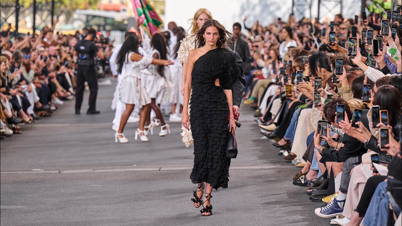 Chloe Spring Summer 2024 - YouTube