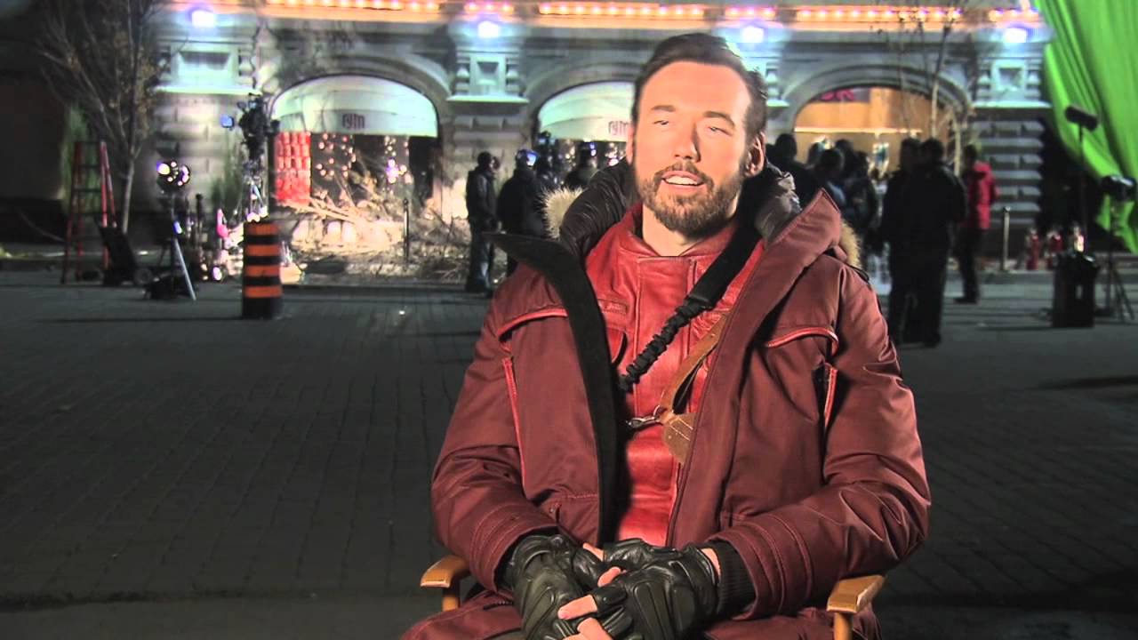 RESIDENT EVIL:RETRIBUTION - "Barry Burton" Featurette [HD] - YouTube