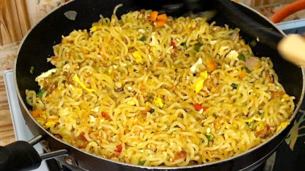 How I Make Street Indomie with Corned Beef - So Good! - YouTube