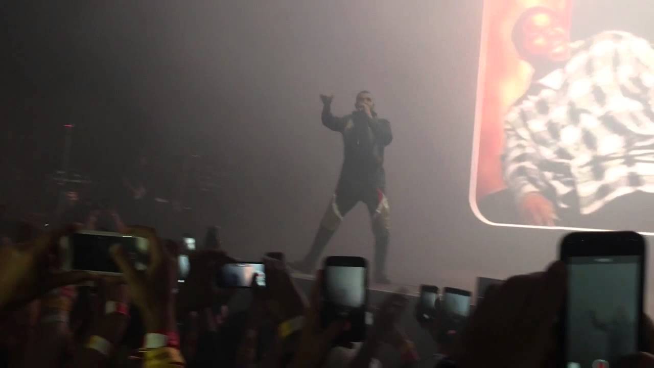 Drake Performs 'Back To Back' at OVO Fest 2015 - YouTube