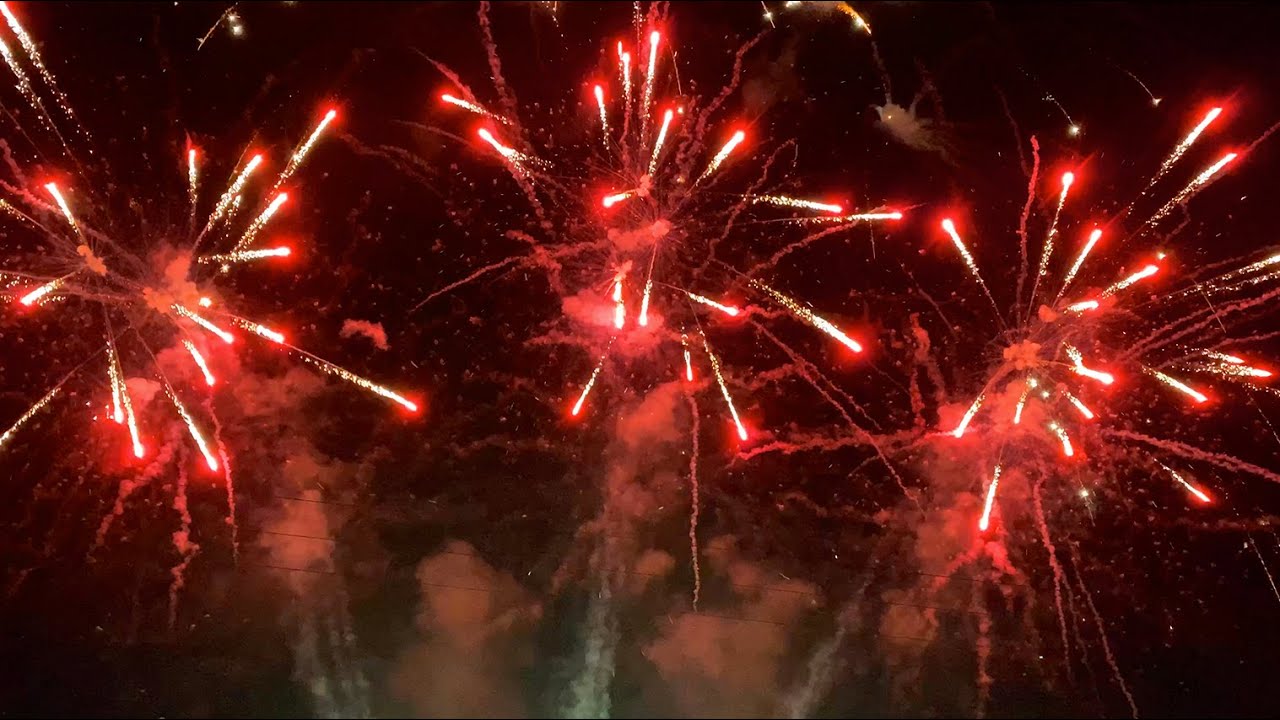 Worlds BIGGEST Fireworks - Gigantic Fireworks / Pyrotechnics ...
