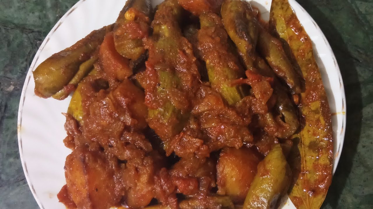 Parwal Aloo ki Rassa. quick and easy recipe - YouTube
