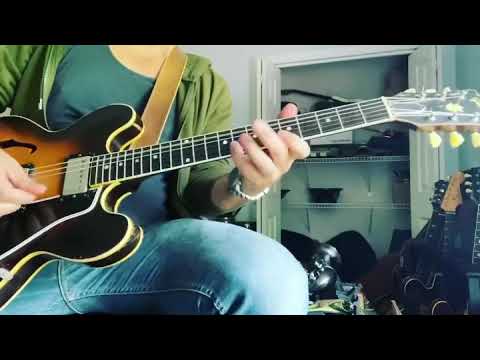 Easy Diminished Blues lick FAST!! 1 minute - YouTube
