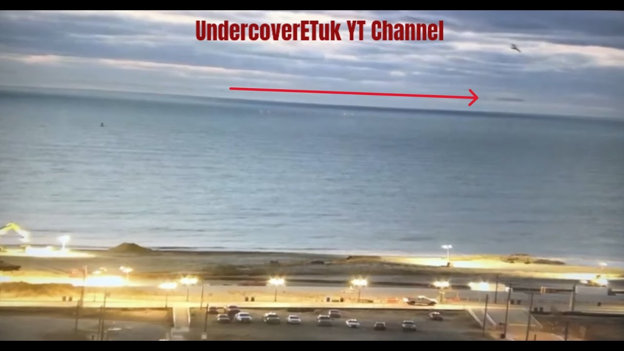 UAP / UFO LIVE CAM CAPTURES UFO OVER NEW JERSEY!? Dec 15th 2024 - YouTube