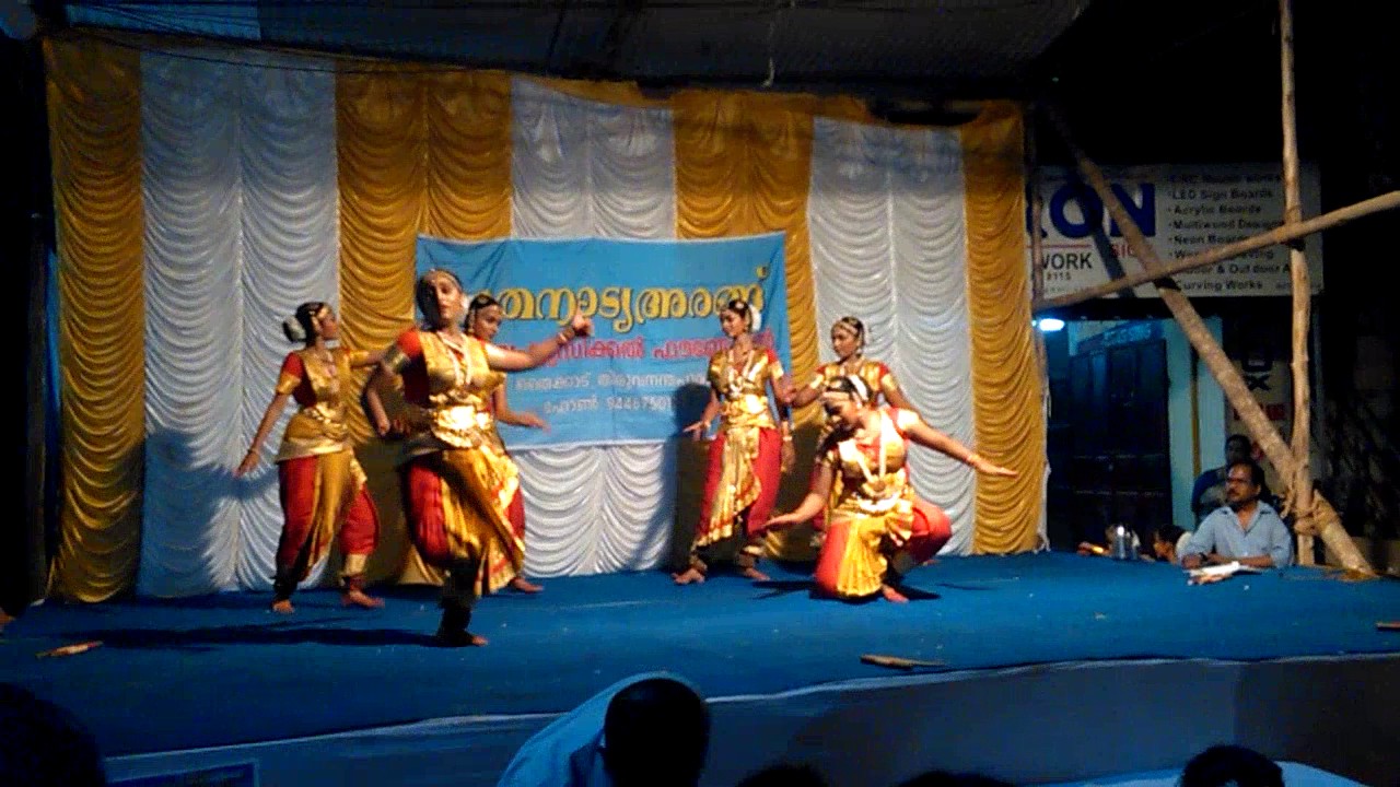 Desavatharam Parkadal alaimele - YouTube