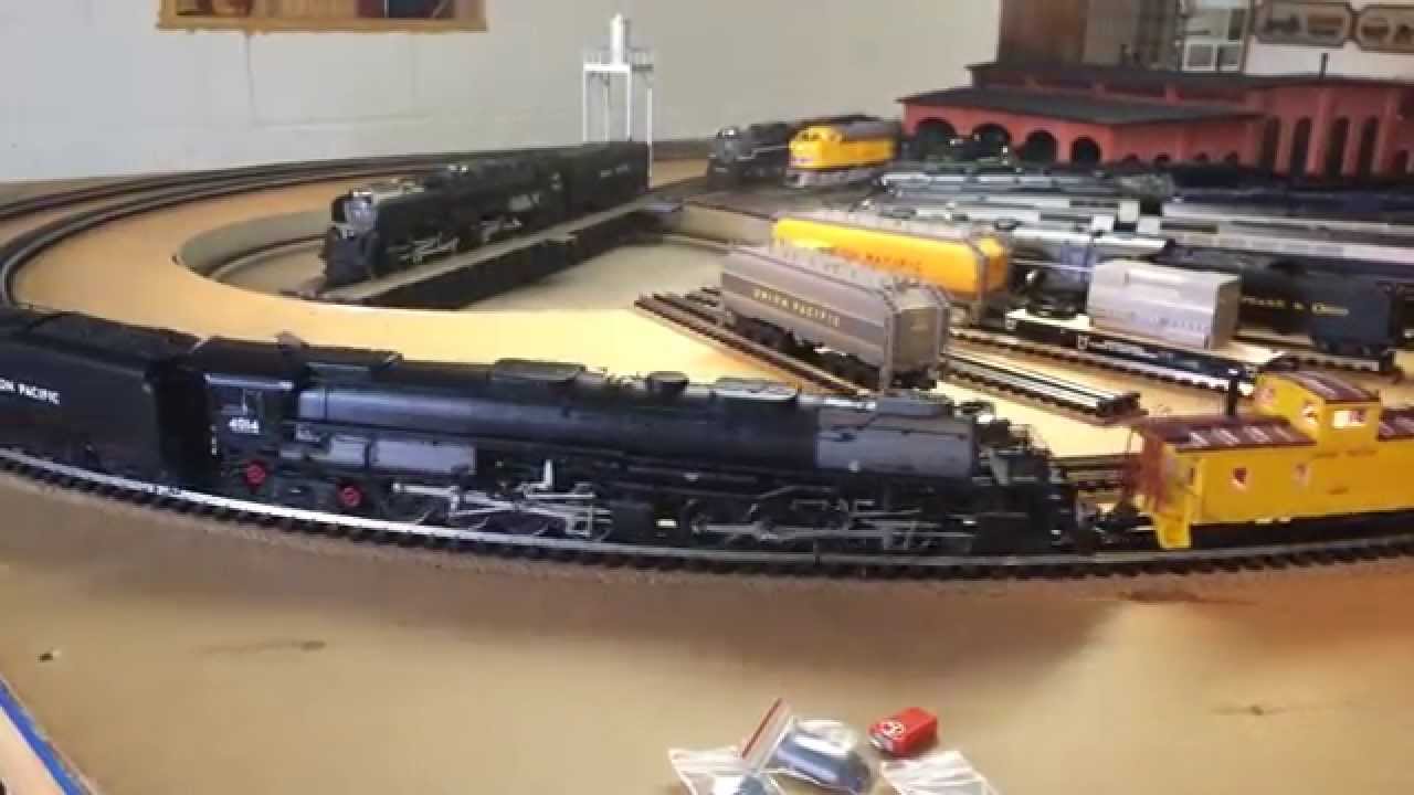 Lionel Vision Line BigBoy #4012 & #4014 As Rear Pusher - YouTube