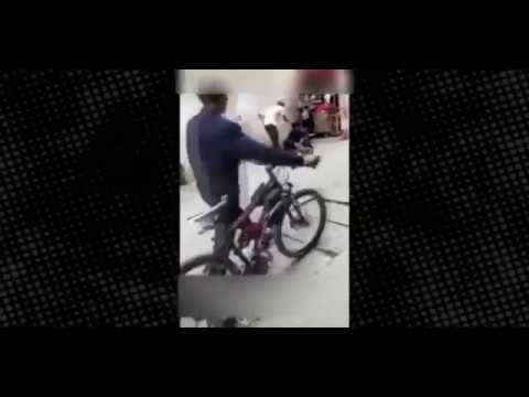 Yok Böyle Tekme Dilenciye vurdu Bakın Ne oldu !