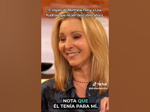 Lisa Kudrow y el regalo que le dio Matthew Perry. ¿Qué dice la nota que le dejó escondida? - YouTube