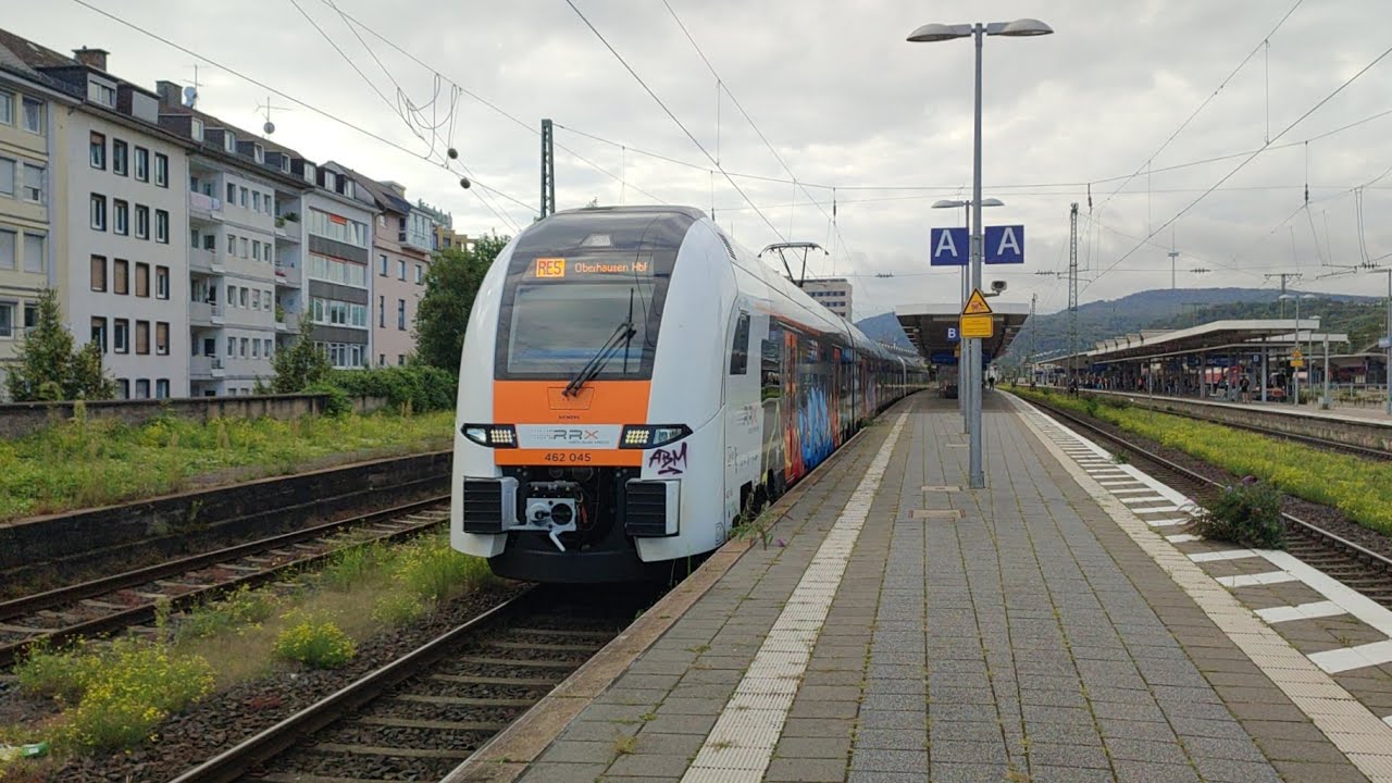 BR 462 der National Express (Rhein-Ruhr-Express) als RE5 bei der ...