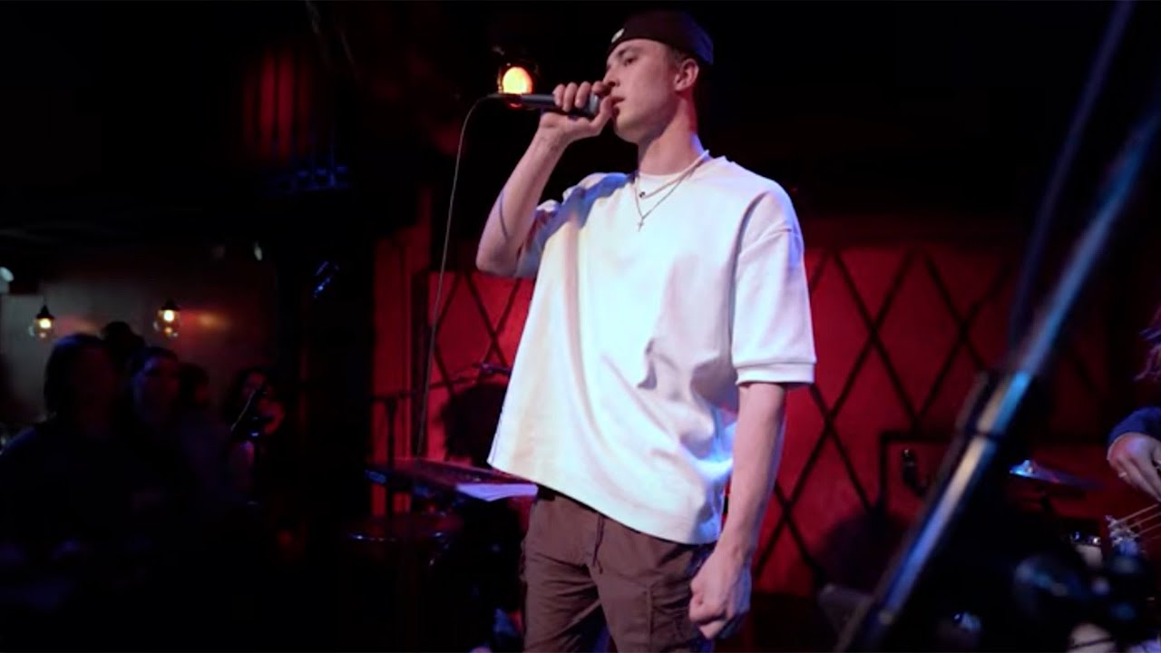 Vikings Wide Receiver Blake Proehl Performs First Show as a Musician ...