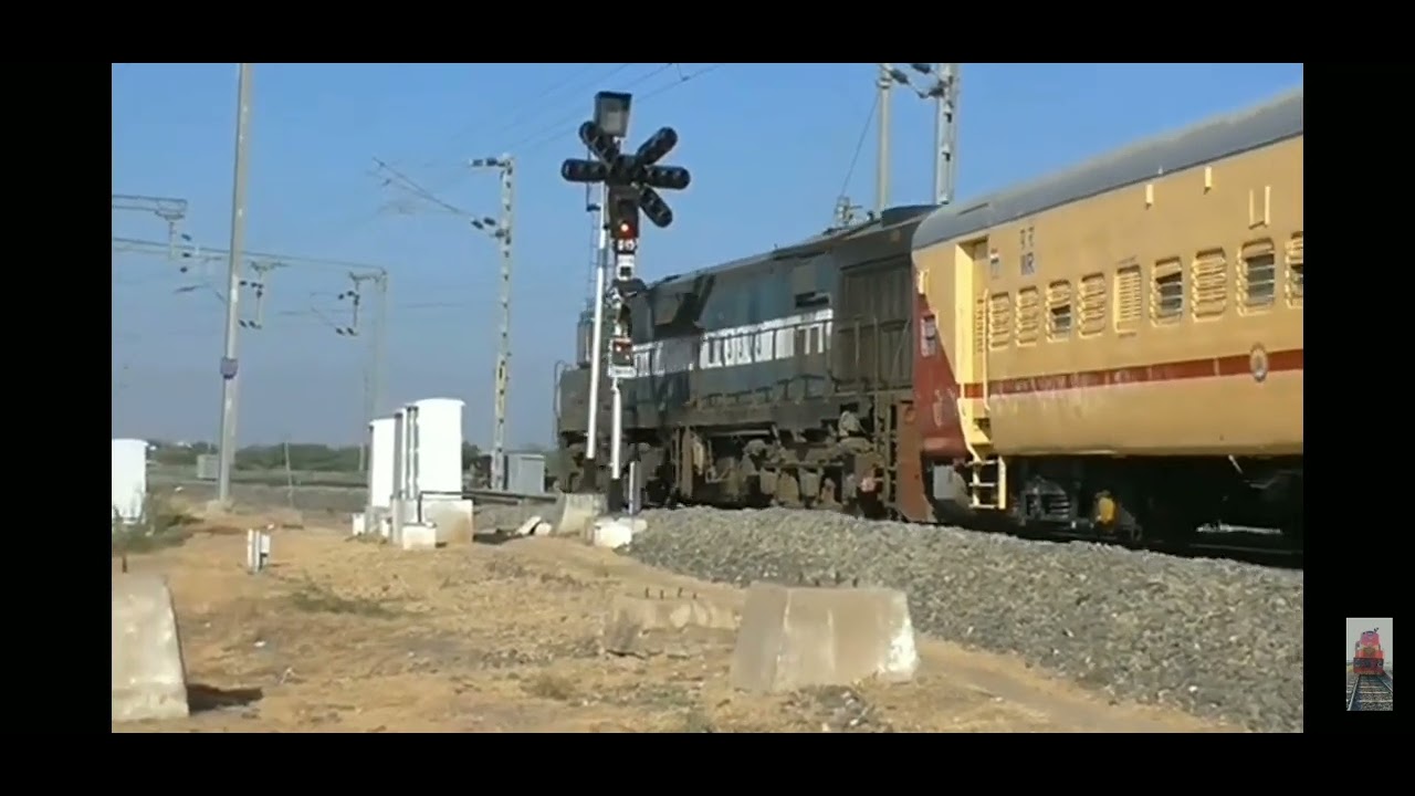 DRM special train wdg3g 13313 ratlam locomotive icf coaches utkrisht ...