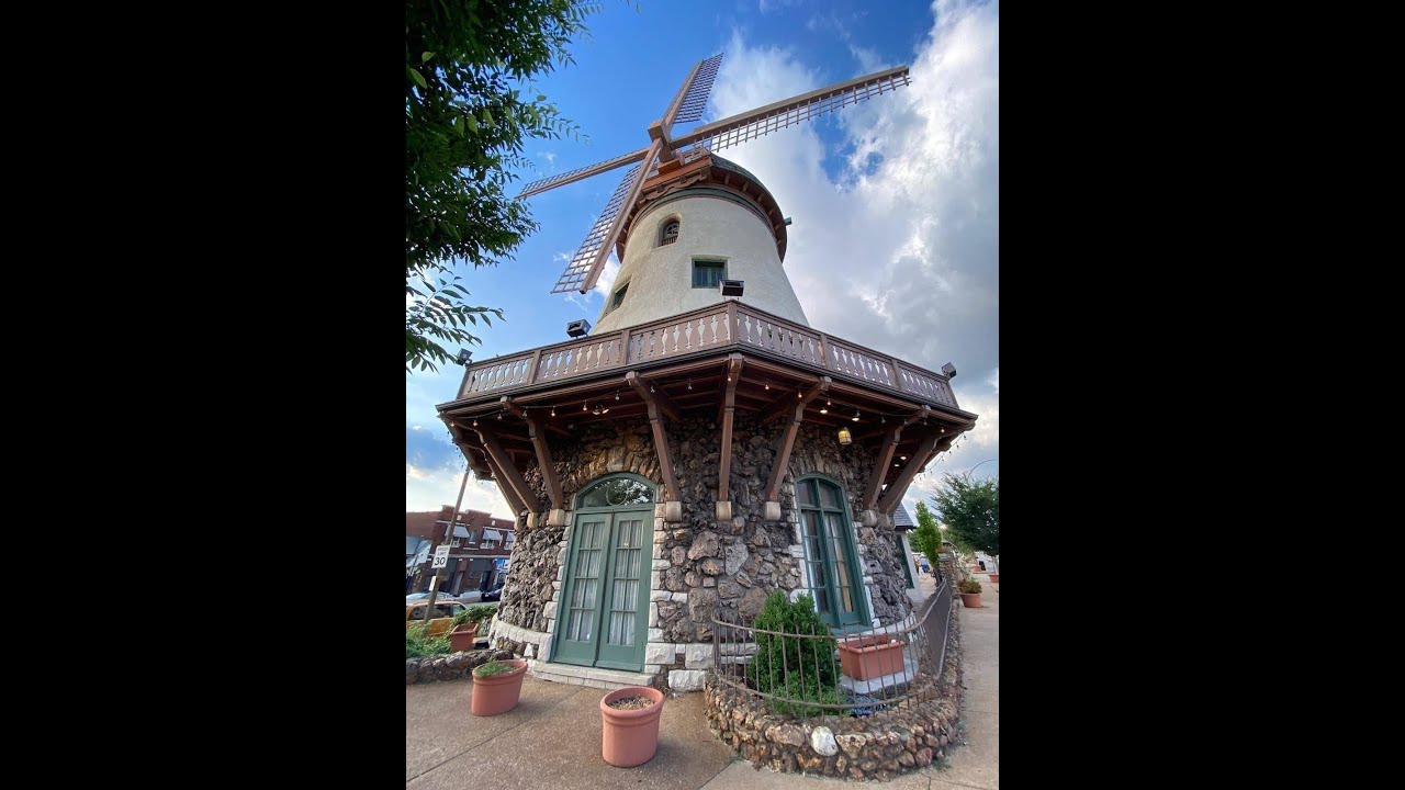 Das Bevo Mill Restaurant in St. Louis. Video tour of the upper floors ...