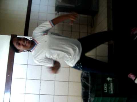 Paulinha Dançando Toda Meladinha