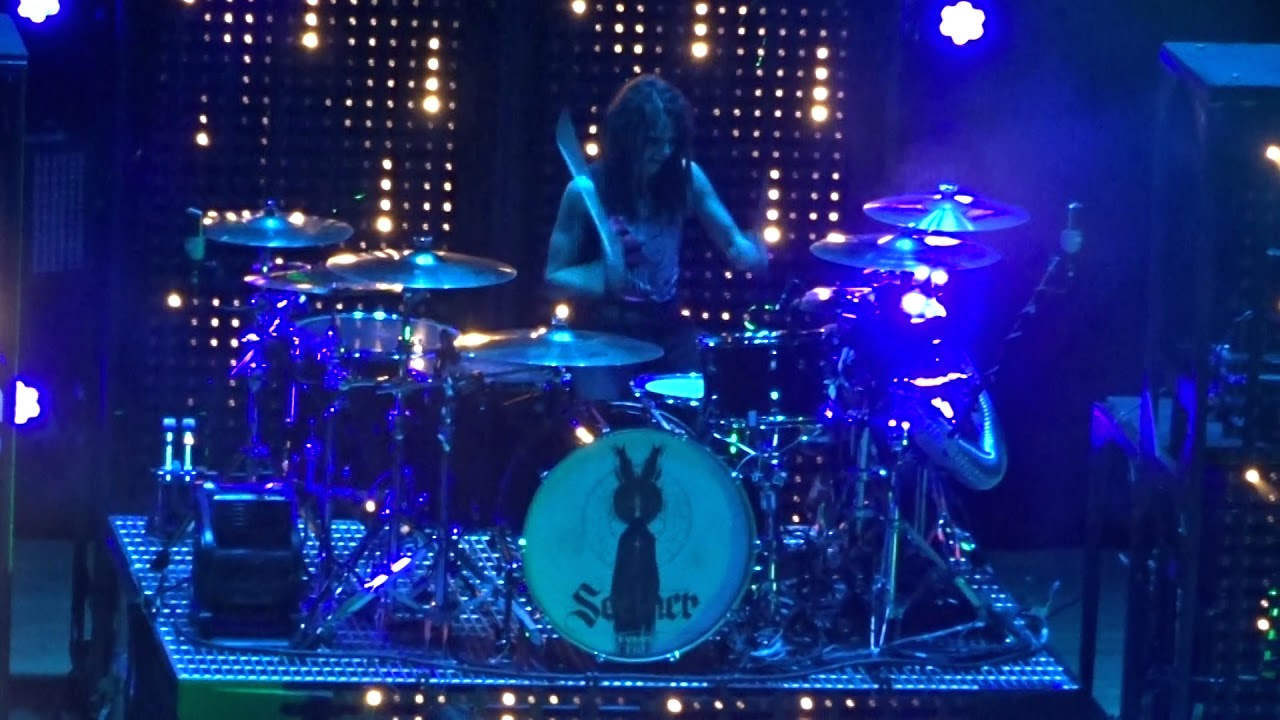 Johnnie Dead (Tosha Jones) Seether-Sympathetic - YouTube