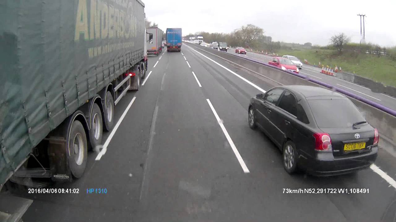 Andersons Transport driver all over the road! - YouTube