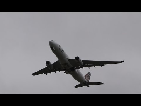 Fiji Airways Airbus A330-200 Taking off From Auckland Airport, New ...