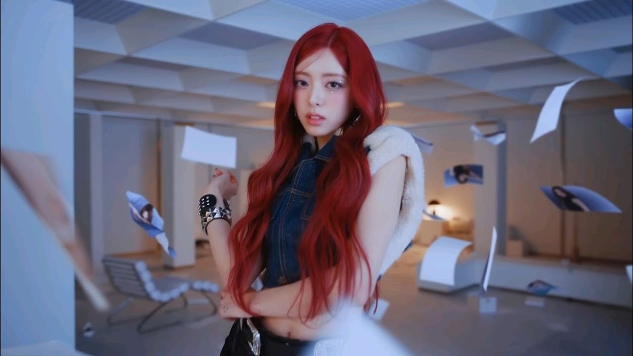 FAKE MUSIC VIDEO Super lady by EIGHTEX - YouTube