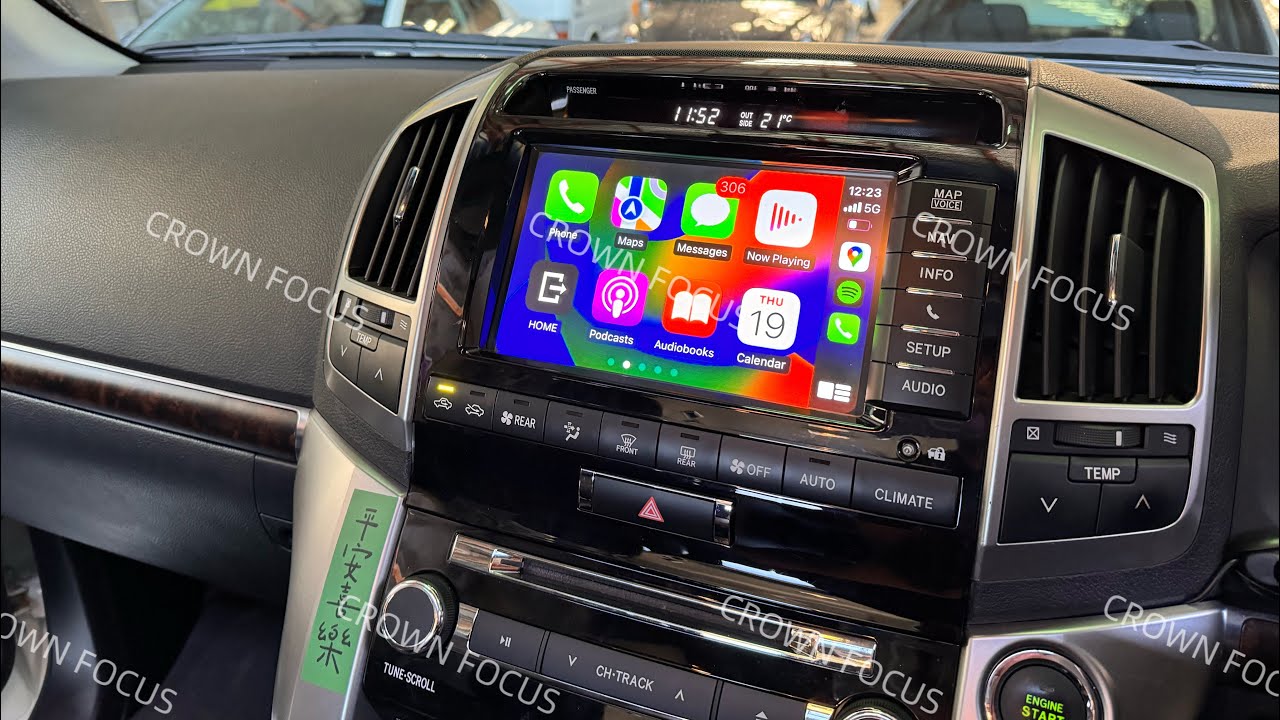 Toyota Land Cruiser LC200 original head units Wireless Apple CarPlay ...