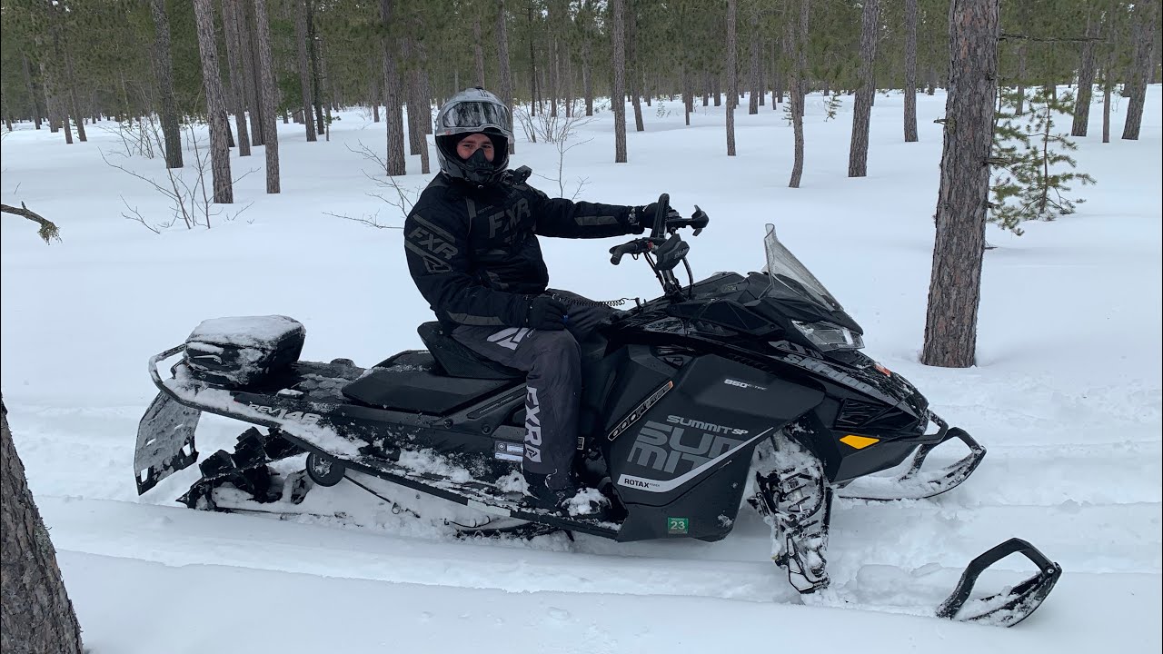 The last snowmobile trip to Michigan’s Upper Peninsula of the season ...