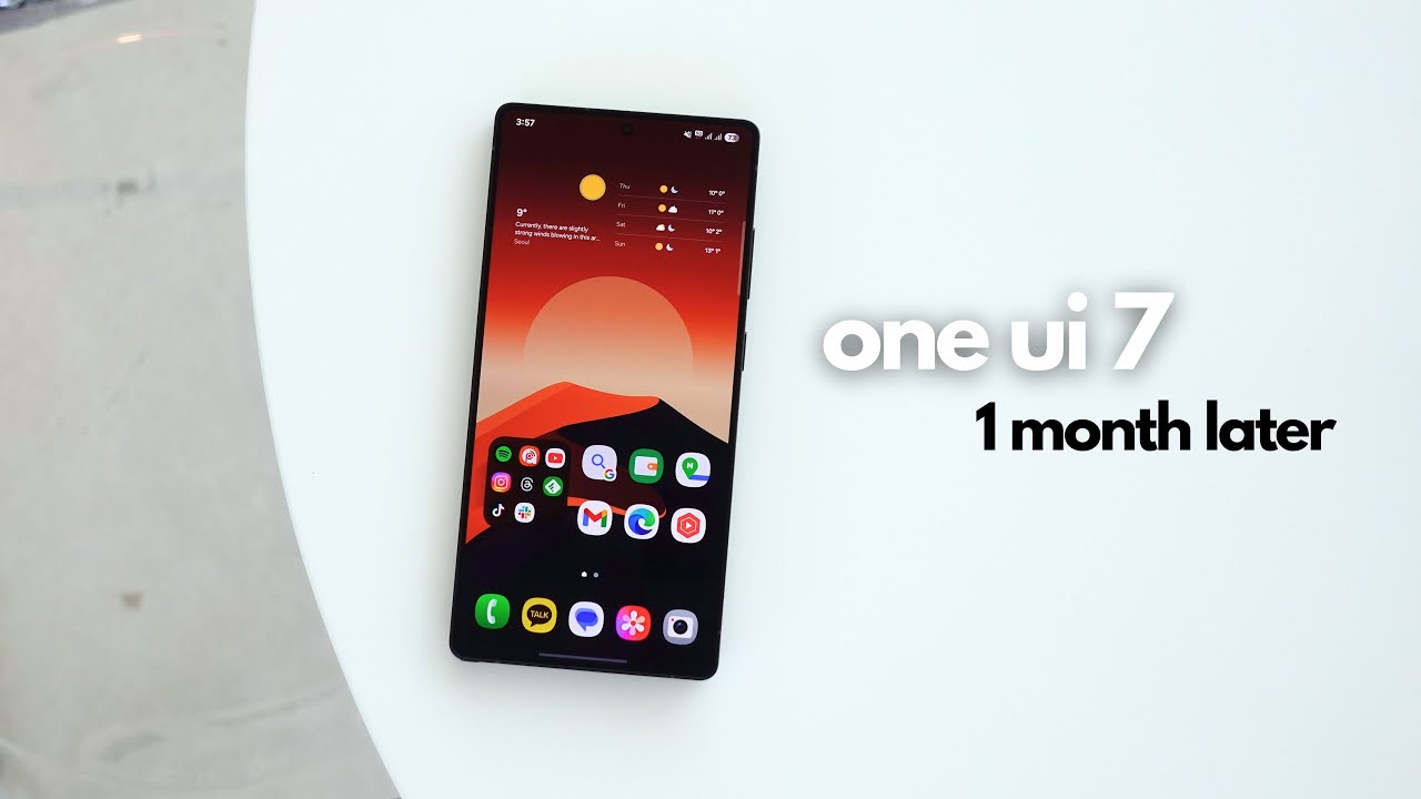 One UI 7.0 Review 1 Month Later: The Good and the Weird! - YouTube