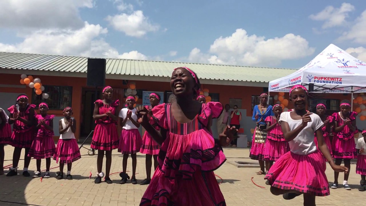 NPG Oshiwambo Cultural Dance Namibia (Olof Palme Primary School ...