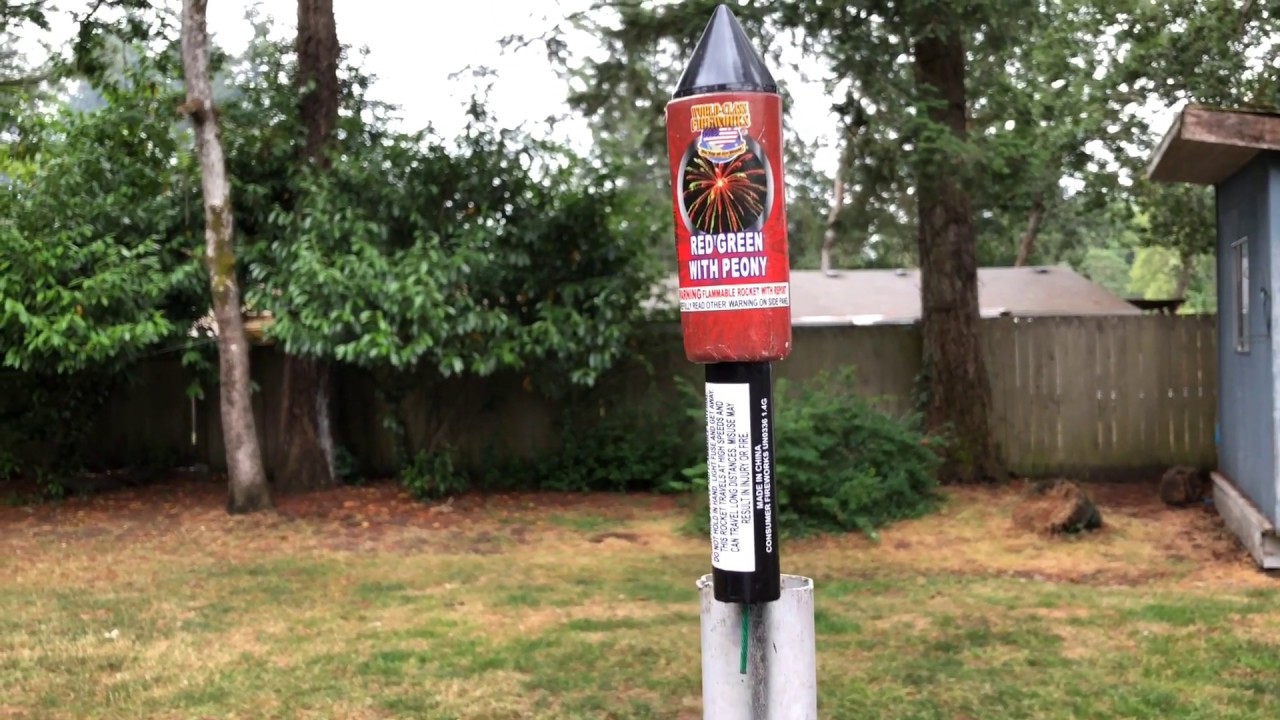 WorldClass - Jumbo Rocket Assortment Firework - YouTube