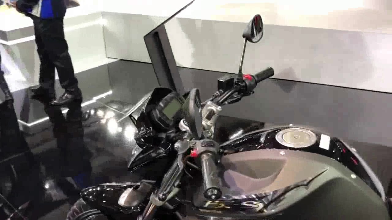 Yamaha FZ Dark Knight, FZS 2018 Fi V2 0 Rear Disc - YouTube