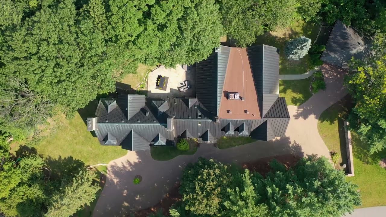 800 Rue du Chateau, Mont-Saint-Hilaire (QC) - YouTube